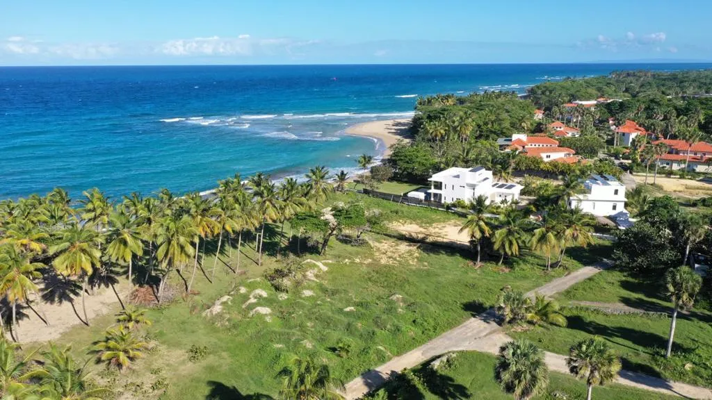 Car Rentals Near Airports & Hotels | Advantage